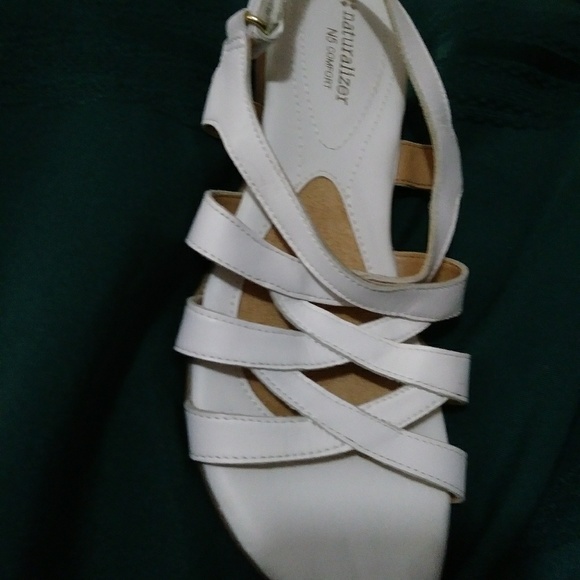 Shoes | Naturalizer N5 Comfort White Sandals 65w | Poshmark